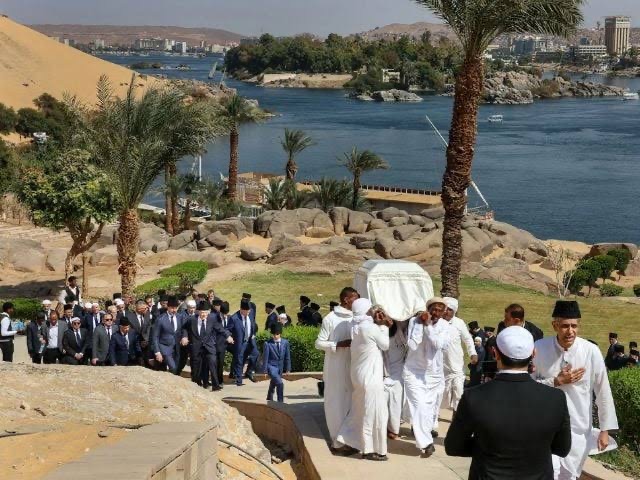 Prince Karim Aga Khan (1936 – 2025) laid to rest in Aswan – Watani